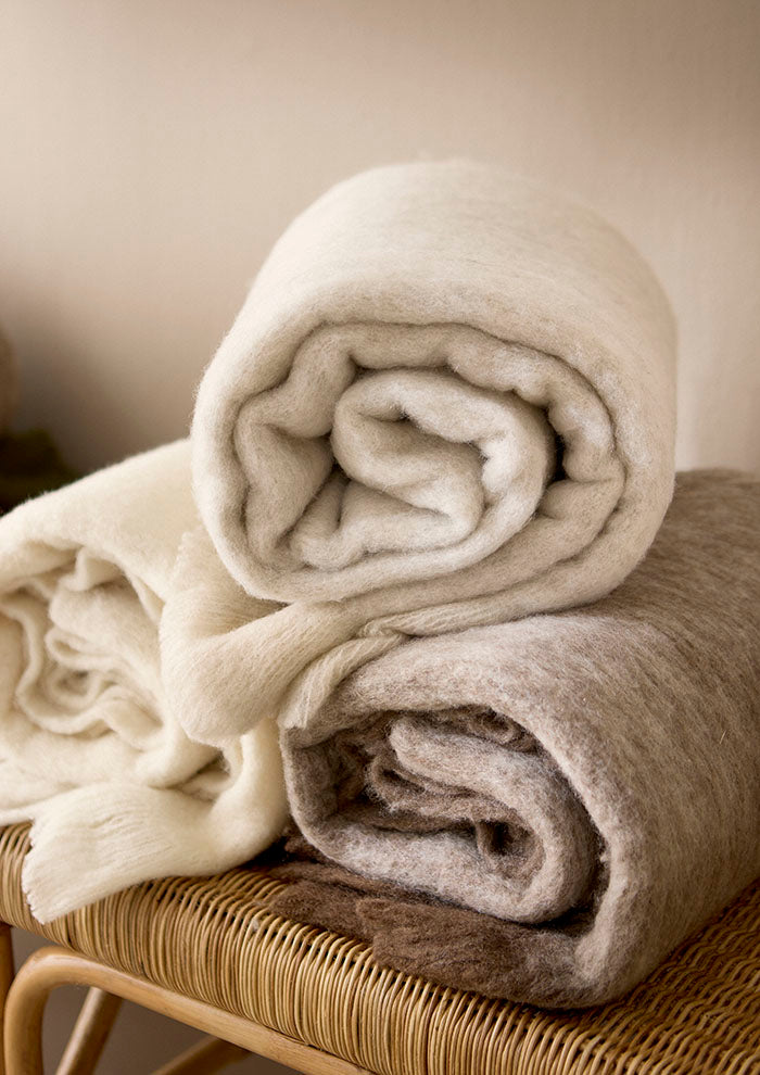 Throw 130x170cm Veda Cream – Bungalow International
